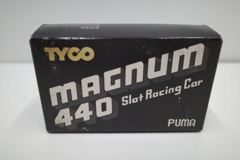 TYCO PUMA HO 1/64 マグナム MAGNUM 440 スロットカー ダットサン/フェラーリ/ポルシェ/RX-7/コルベット 他 ...